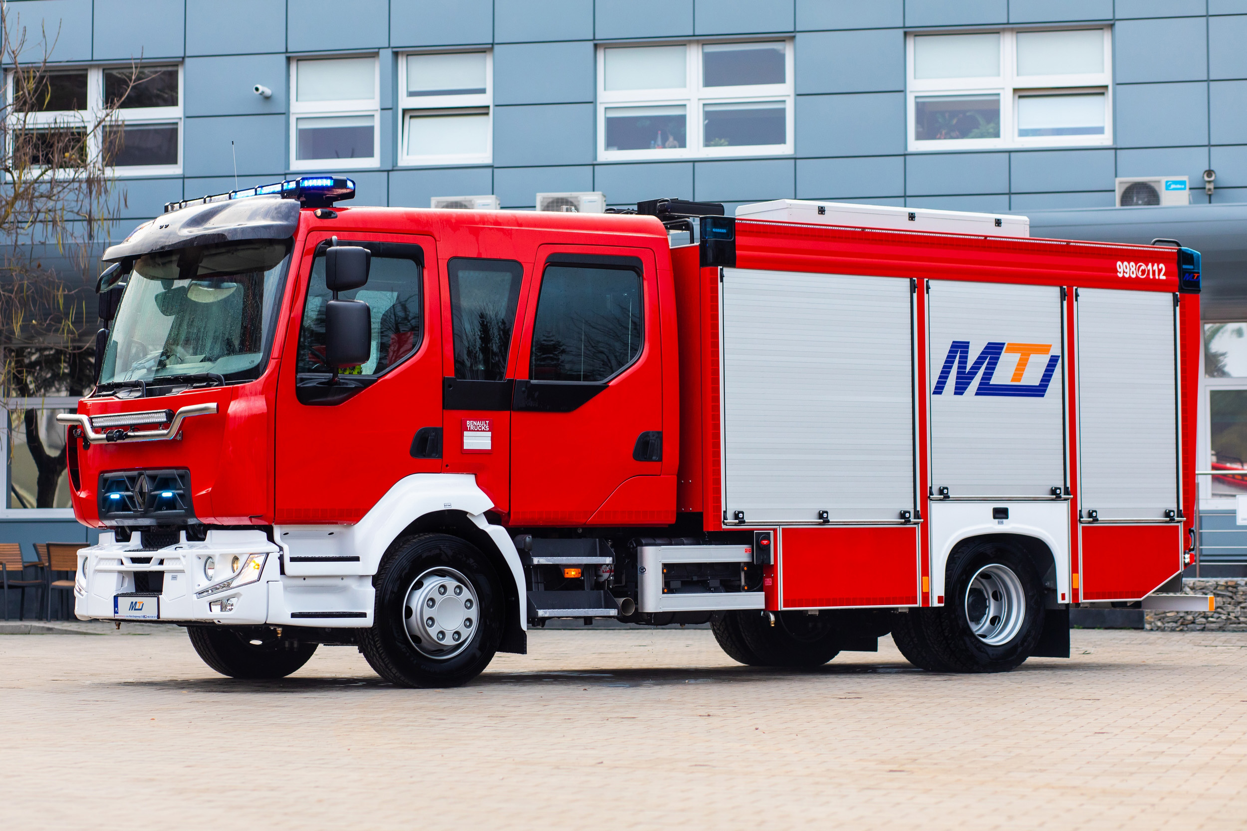 MOTOTRUCK SAMOCHODY DLA STRA Y PO ARNEJ Renault D14 HIGH K P4X2